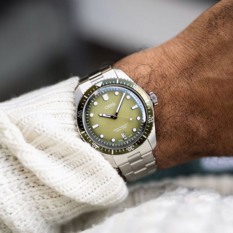 Oris Divers Sixty-Five - 01 733 7707 4057-07 8 20 18 - Helen Kirchhofer