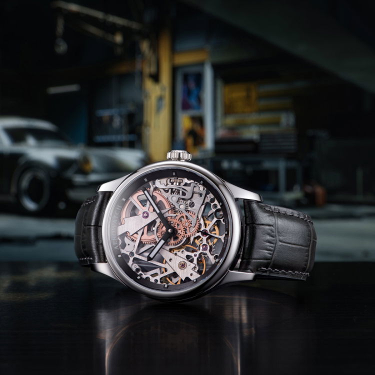 Aerowatch Renaissance Fir Tree Skeleton - A 50981 AA24 - Helen ...