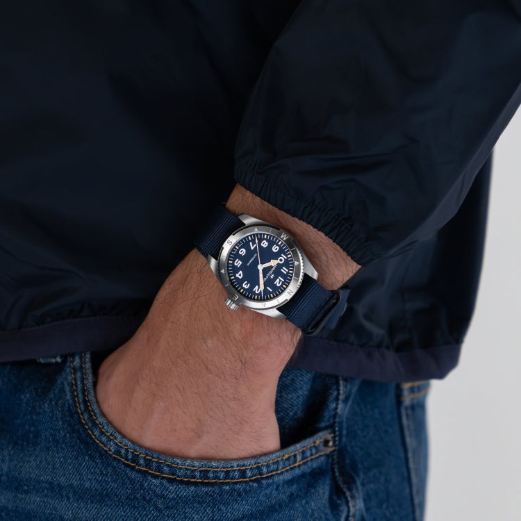 Hamilton Khaki Field Expedition Auto (37 mm) - H70225940 - Helen Kirchhofer